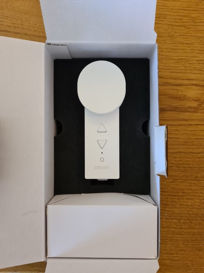 Brunt Blind Engine - motor til alle typer gardiner - Mette Siger Nej